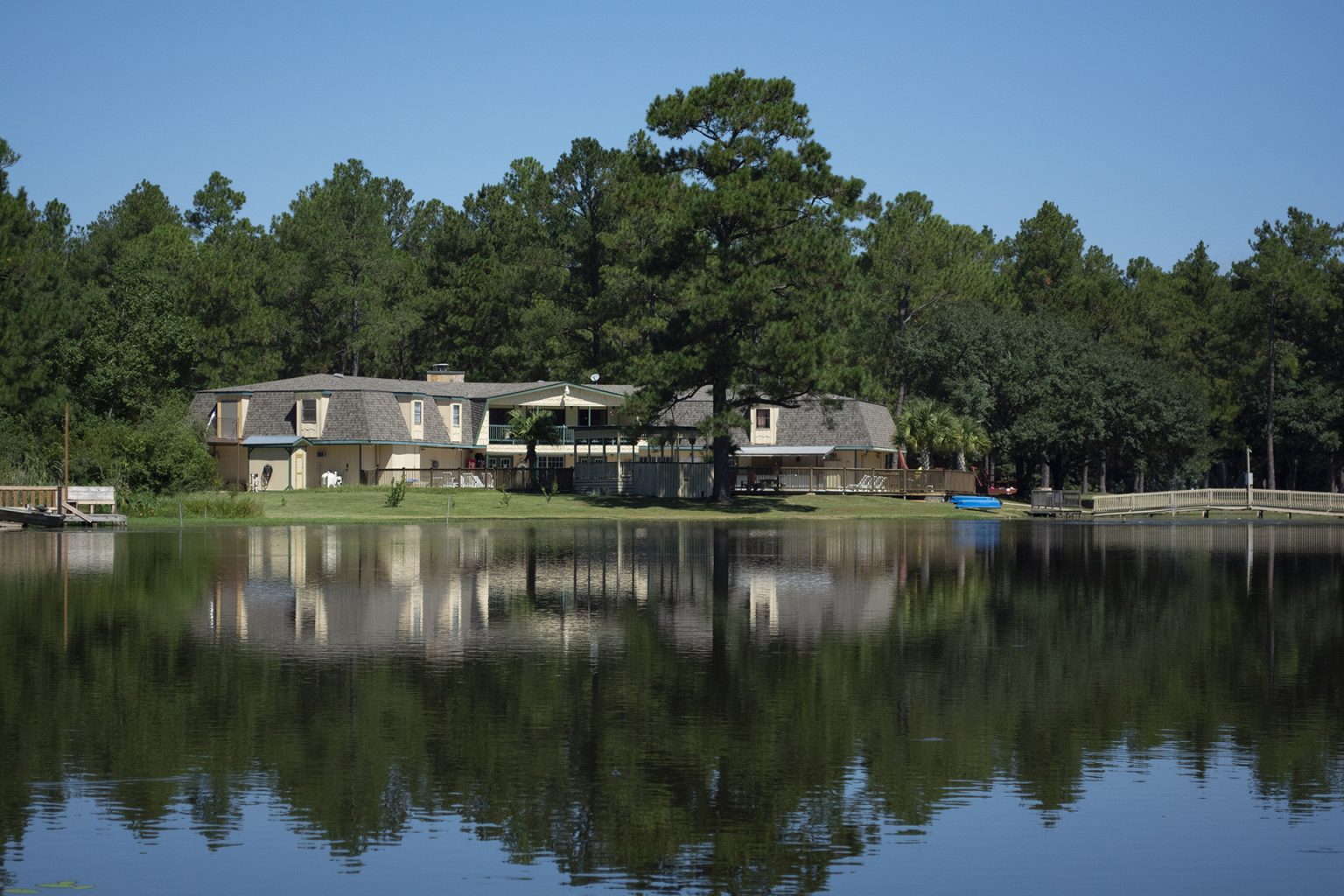 Home | Lake Shore Resort